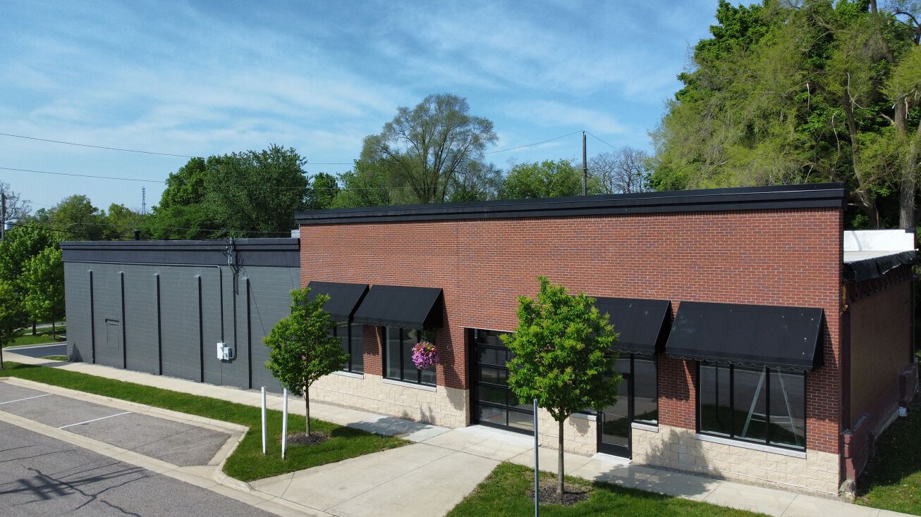 211 W Main St, Pinckney, MI 48169 | Crexi.com