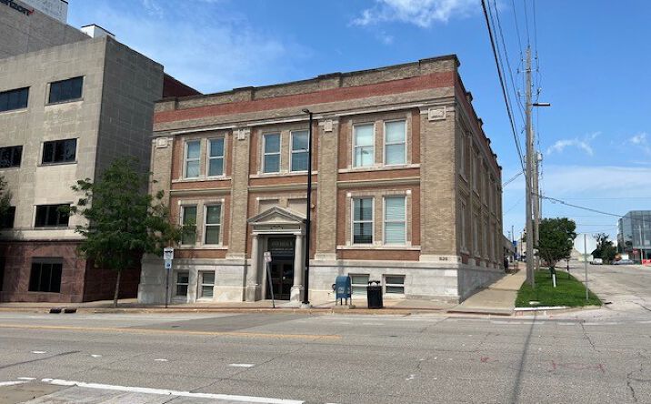 526 2nd Ave SE, Cedar Rapids, IA 52401 | Crexi.com