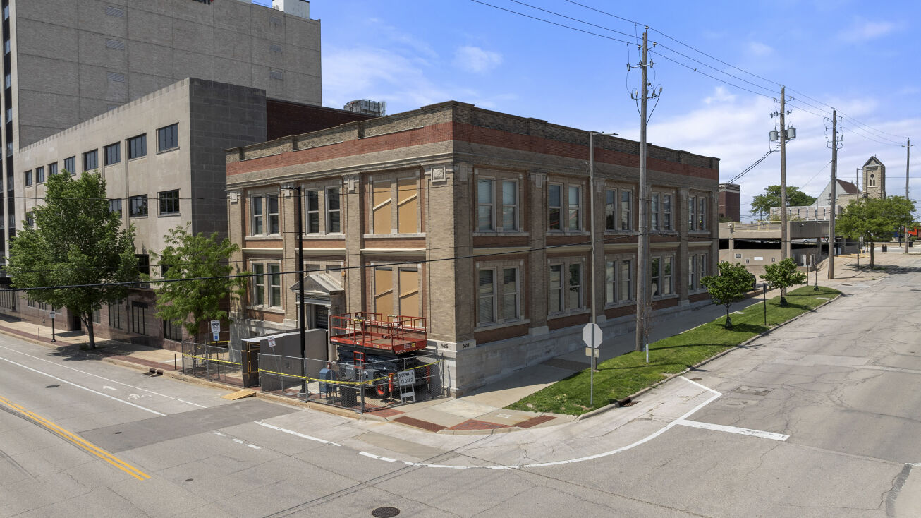 526 2nd Ave SE, Cedar Rapids, IA 52401 | Crexi.com