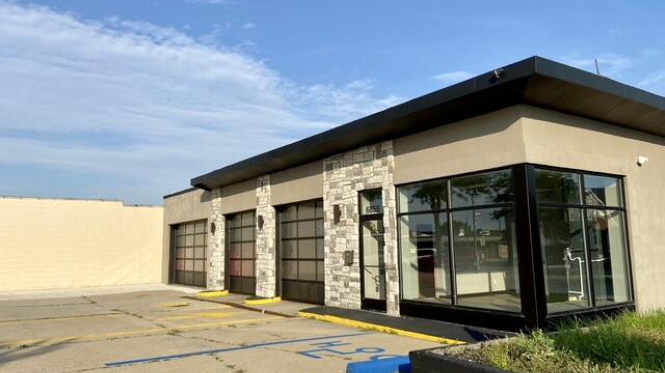 6855 Allen Rd, Allen Park, MI 48101 | Crexi.com