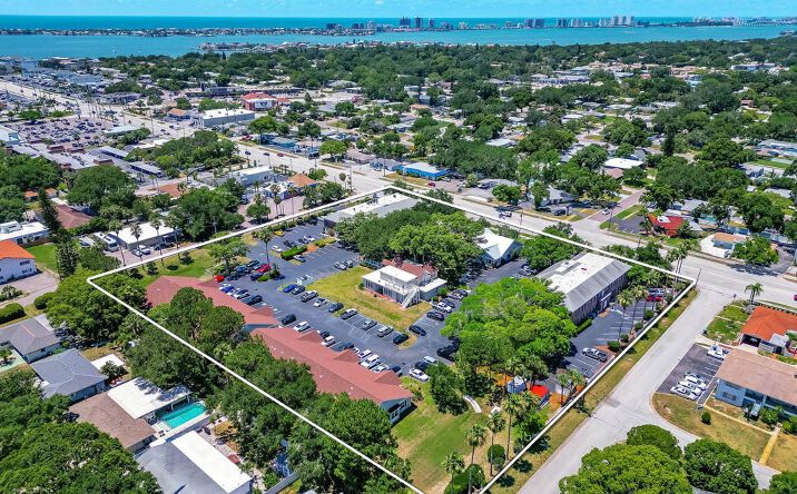 2401 W BAY DR Largo FL 33770-4900 APN: 322915000004100100 | Crexi.com