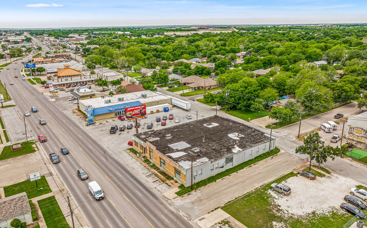 1102 W Henderson St, Cleburne, TX 76033 | Crexi.com