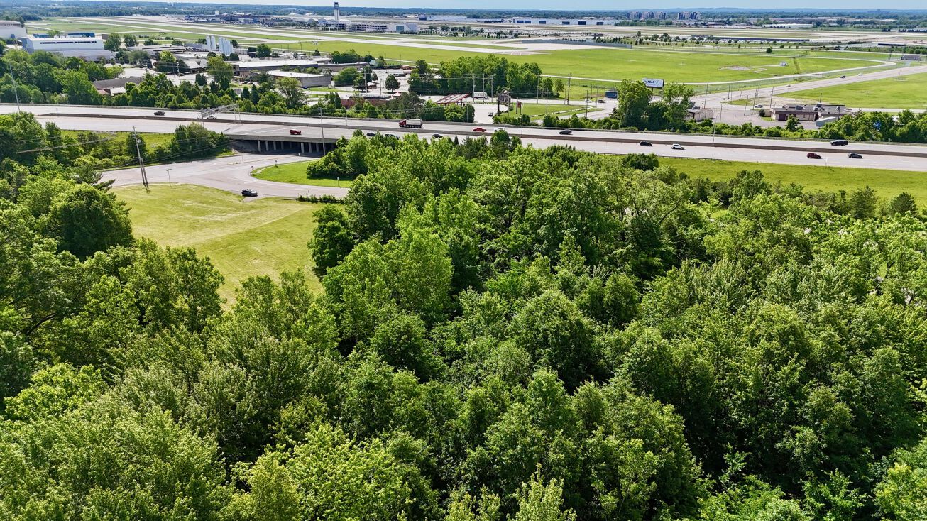 1775 Stelzer Road, Columbus, OH 43219 | Crexi.com