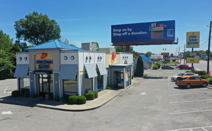 8802 E WASHINGTON ST Indianapolis IN 46219-6828 APN: 7007361 | Crexi.com