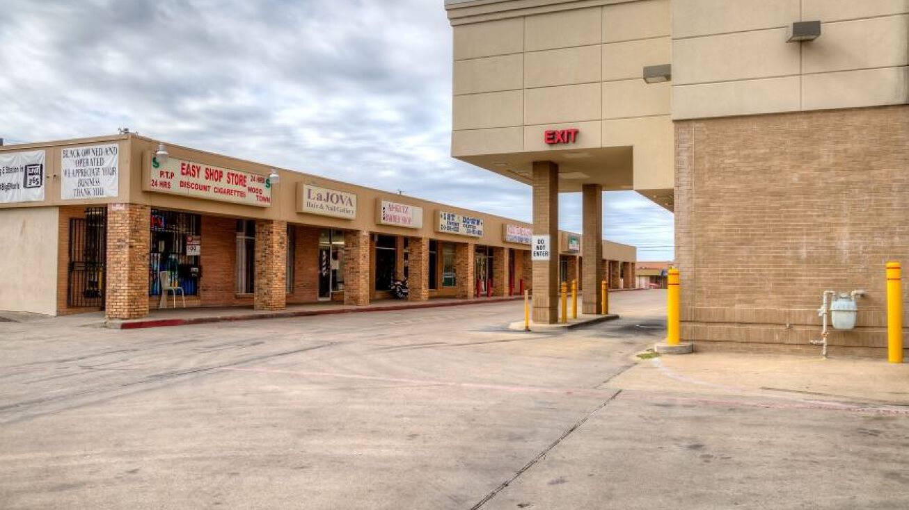 1028 W Camp Wisdom Rd, Dallas, TX 75232 | Crexi.com
