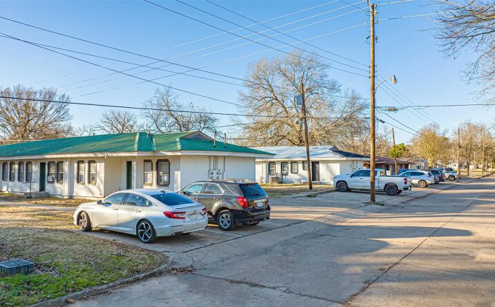 106 S DAVIS ST Boston TX 75570-3123 APN: 26140030801 | Crexi.com