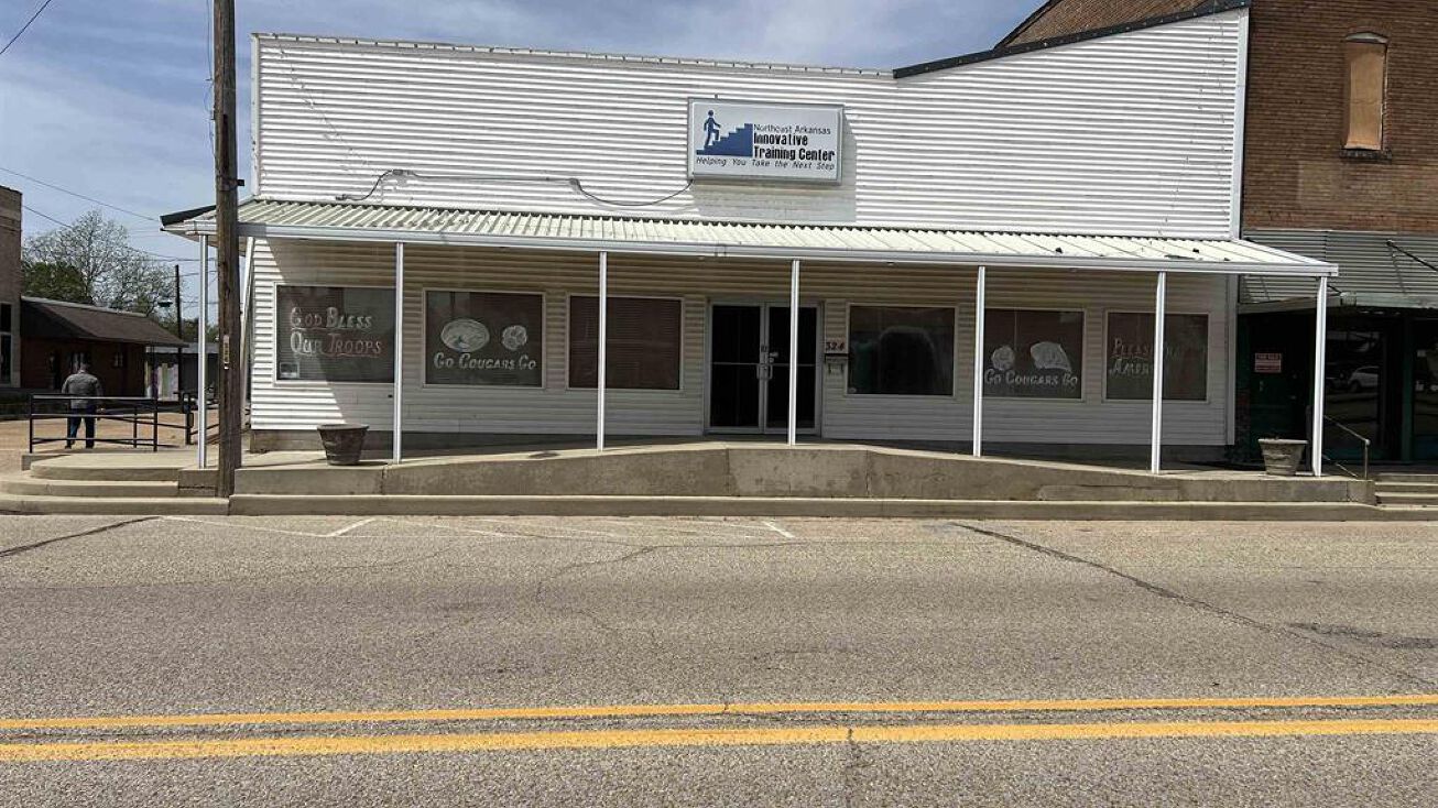 324 N Main St, Rector, AR 72461 | Crexi.com