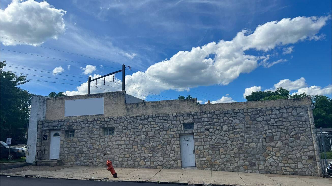 743 Oak Ln, Philadelphia, PA 19126 | Crexi.com
