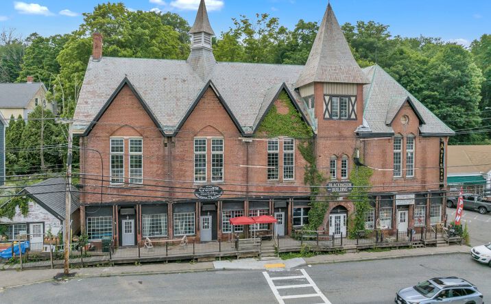 572 & 595 Main St, Sturbridge, MA 01566 | Crexi.com