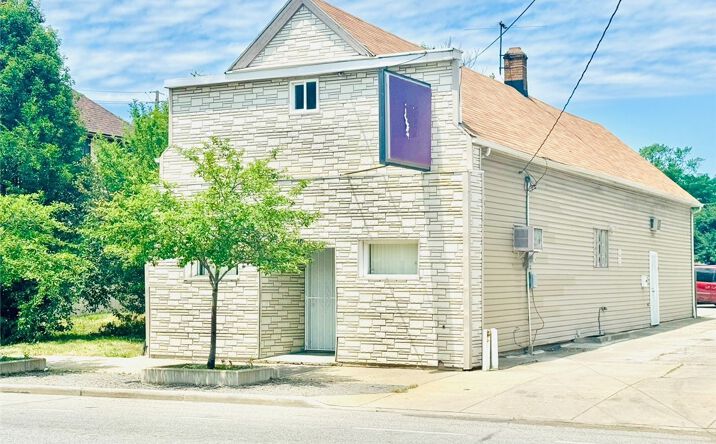 2101 E 46th St, Cleveland, OH 44103 | Crexi.com