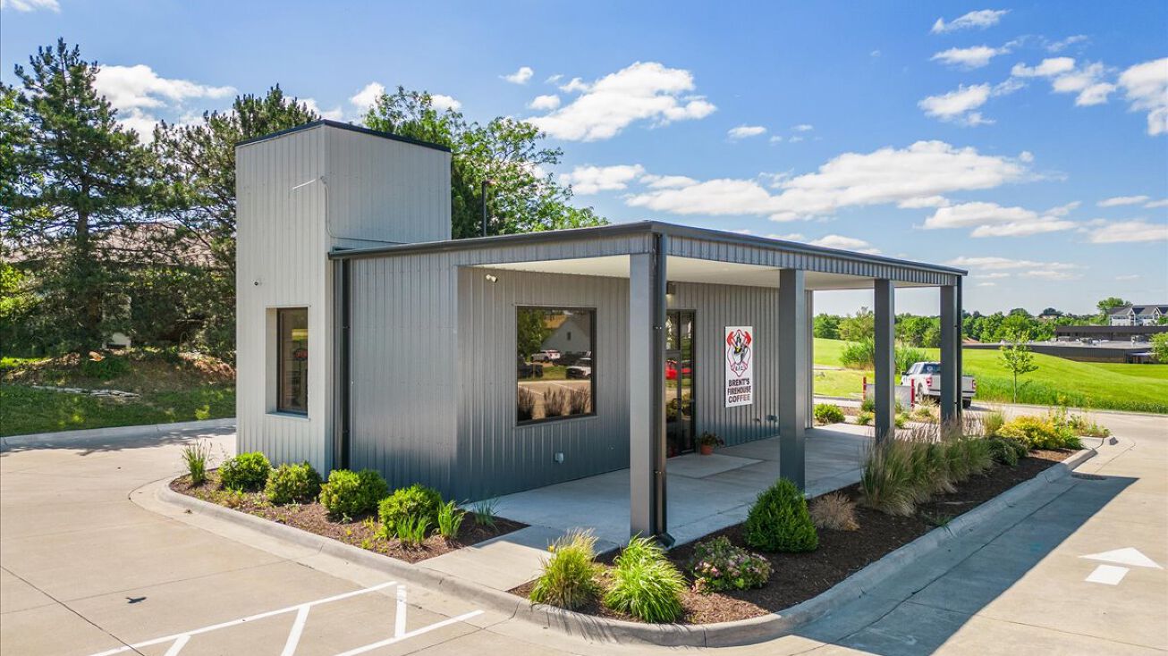 2505 Maplecrest Rd, Bettendorf, IA 52722 | Crexi.com