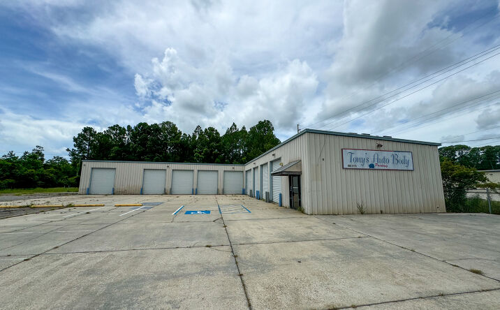 14425 CREOSOTE RD Gulfport MS 39503-4270 APN: 0809J-01-042.004 | Crexi.com