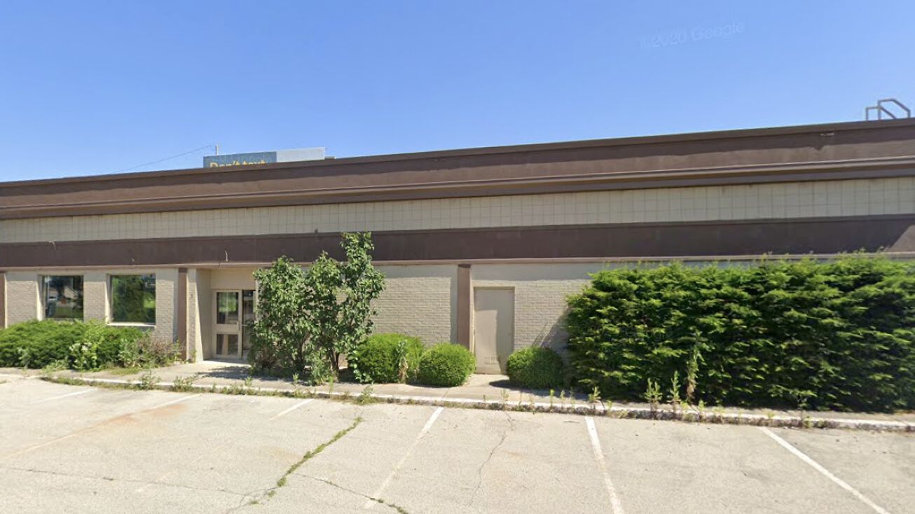 1704 S Scatterfield Rd, Anderson, IN 46016 | Crexi.com