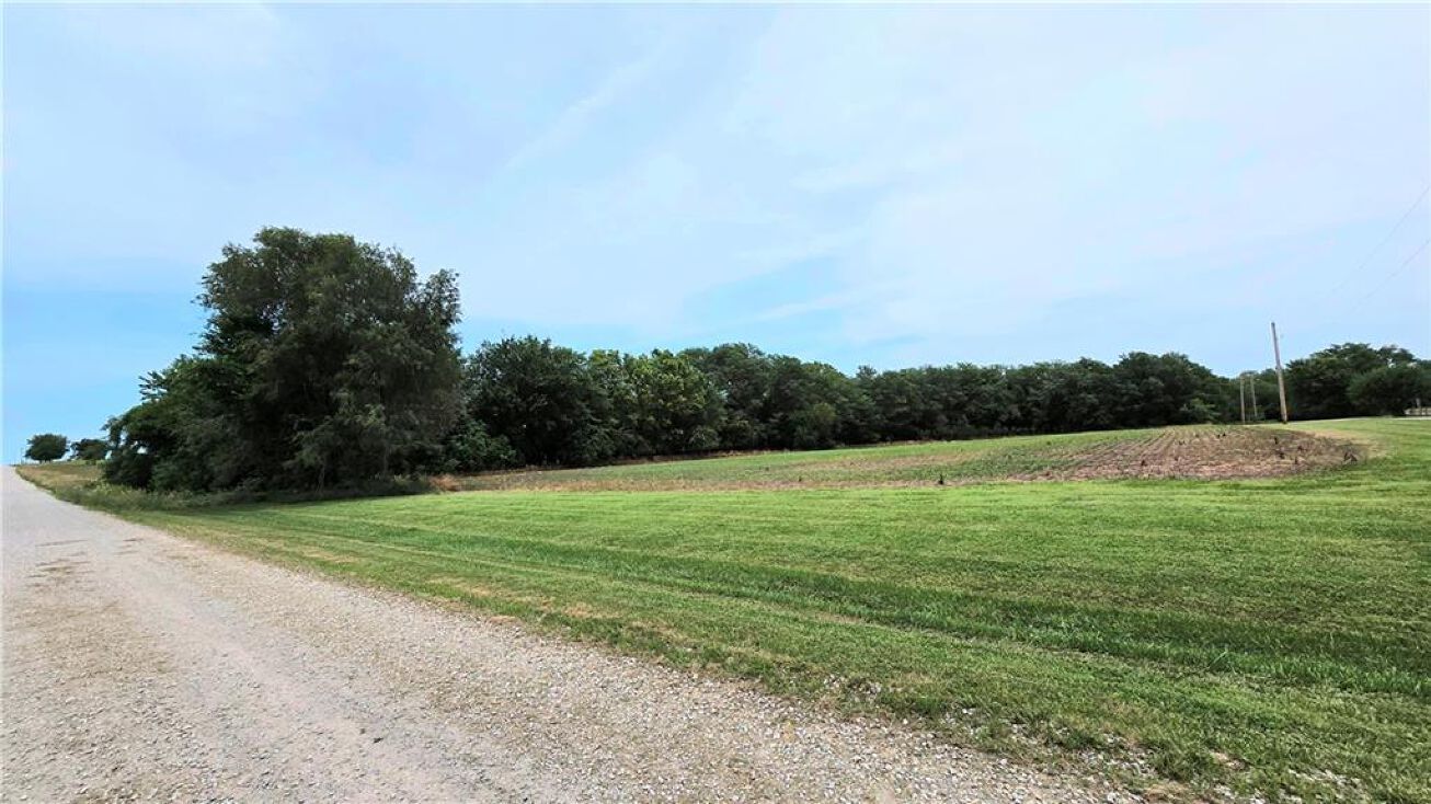 00000 W 383rd Street, Fontana, KS 66026 | Crexi.com
