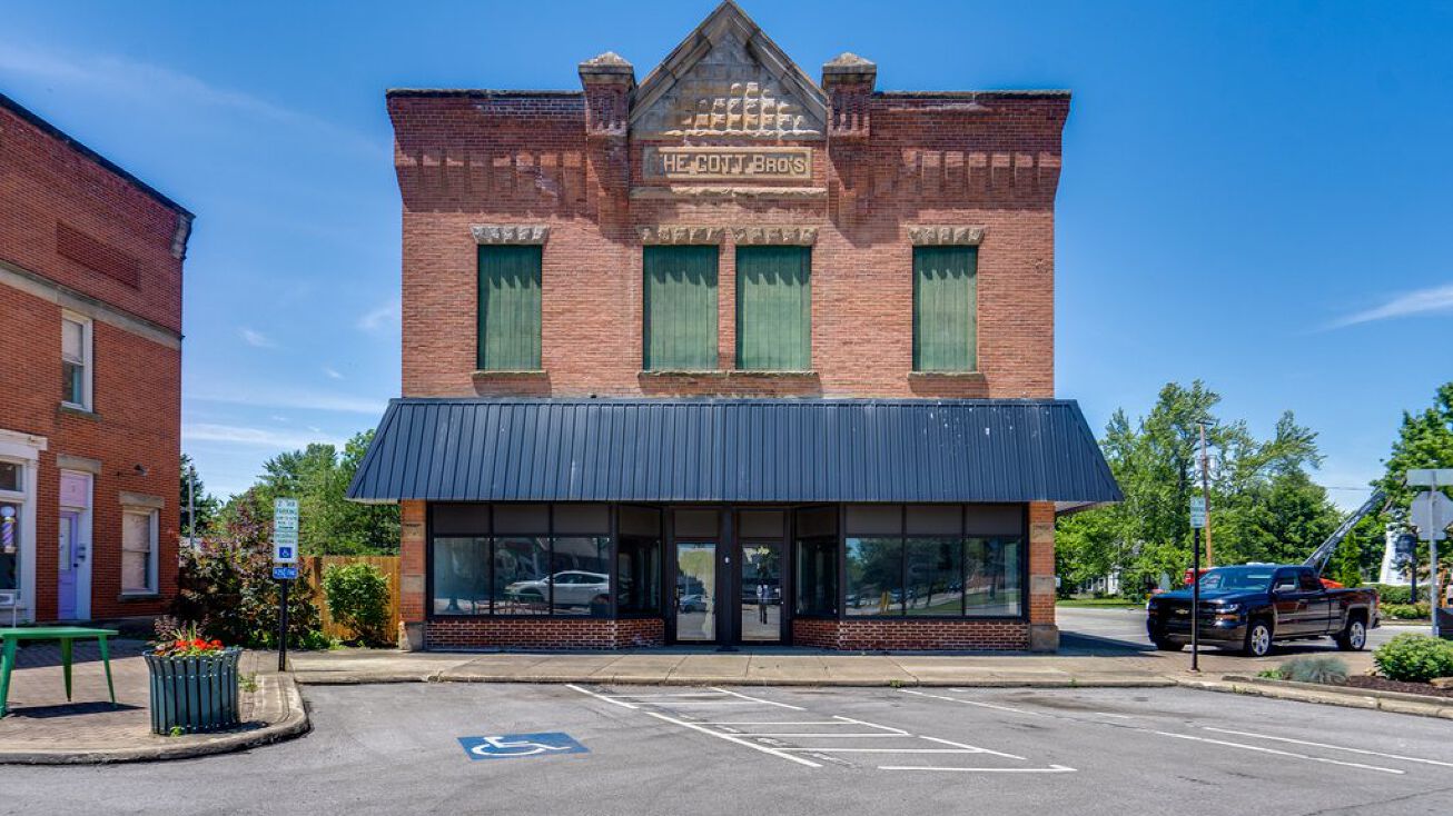 100 Public Square, LaGrange, OH 44050 | Crexi.com