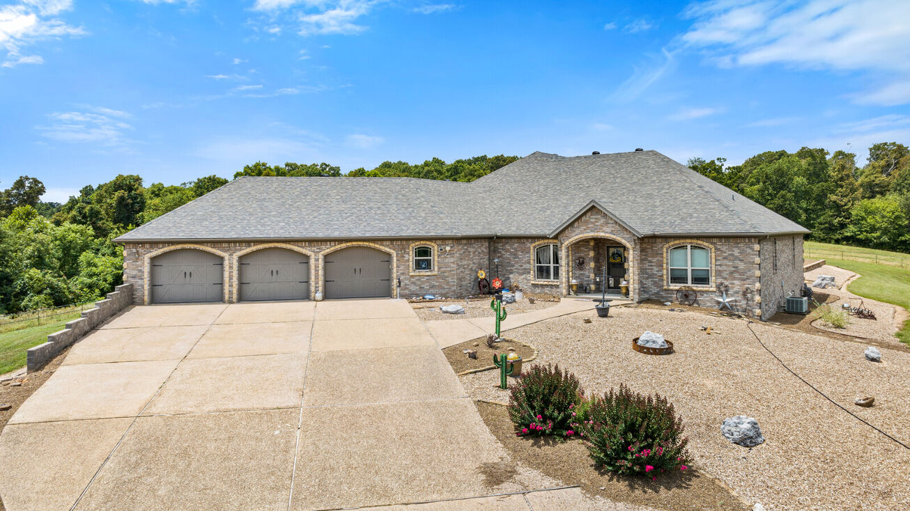 14111 Gordon Hollow Rd, Gravette, AR 72736 | Crexi.com