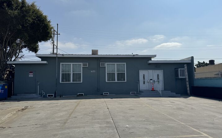 7514 COMPTON AVE Los Angeles CA 90001-2627 APN: 6021-014-003 | Crexi.com