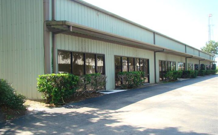 6130 CLARK CENTER AVE Sarasota FL 34238 | Crexi.com