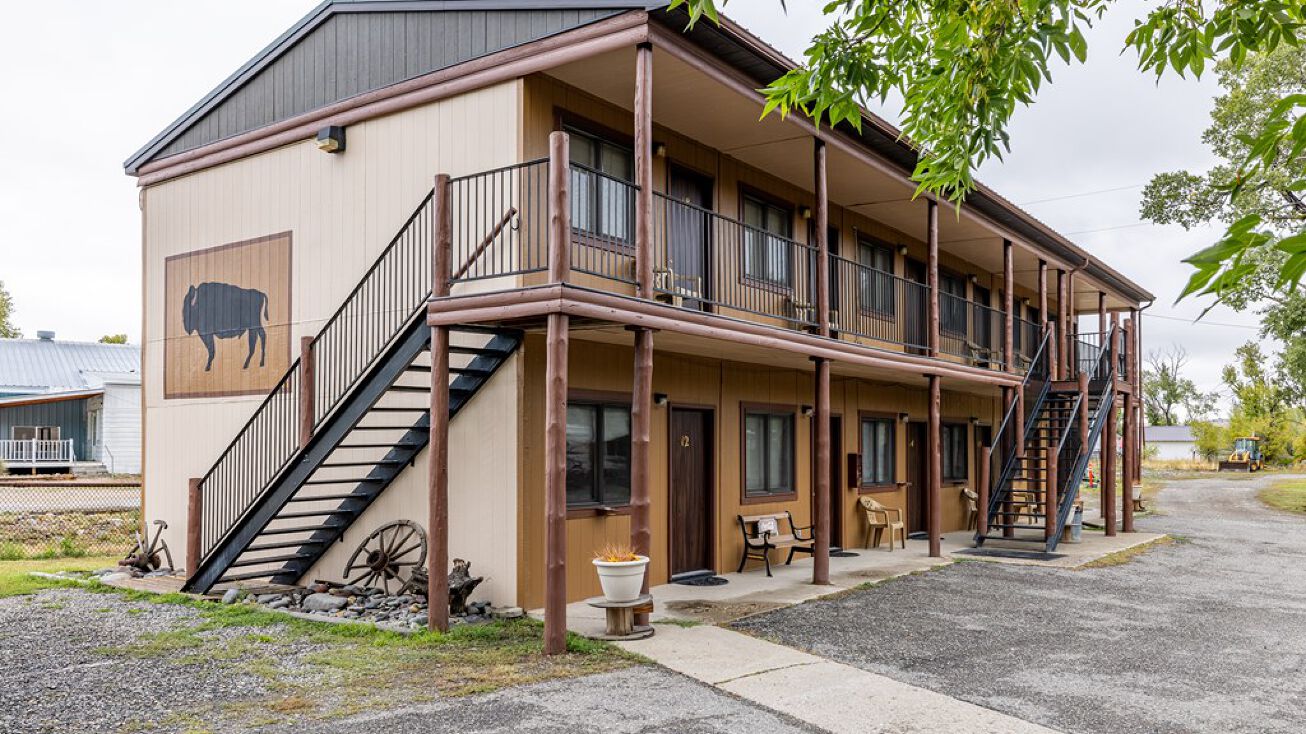 1702 State St, Meeteetse, WY 82433 | Crexi.com