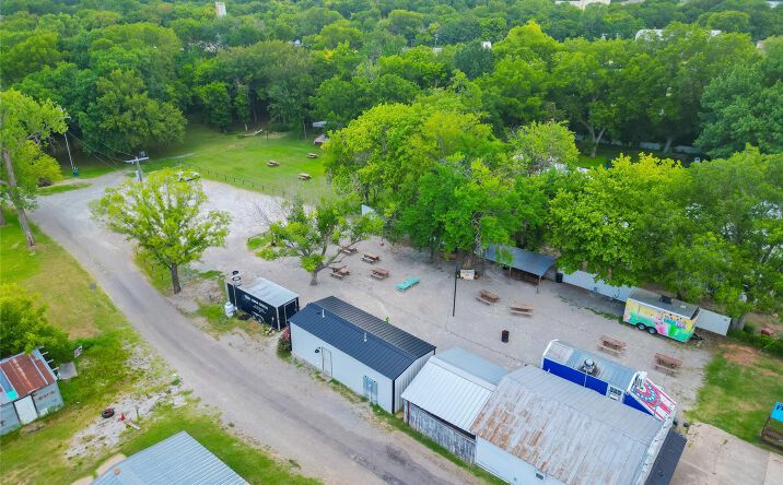 711 A W Sam Rayburn Parkway, Bonham, TX 75418 | Crexi.com