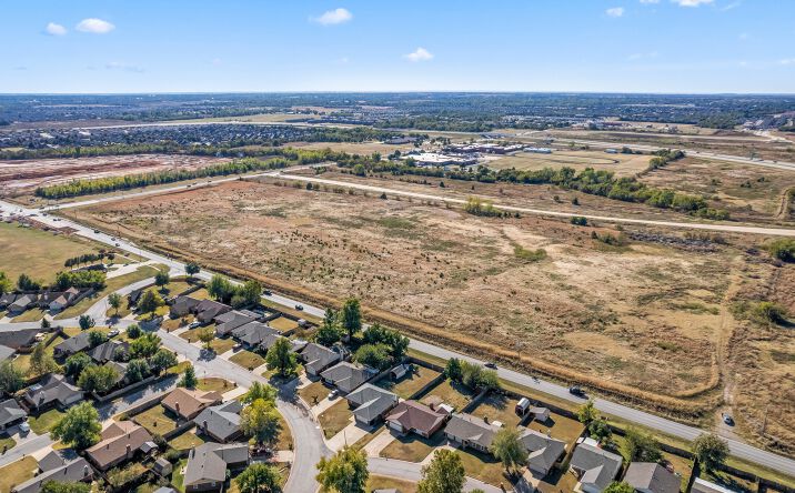 NE Quadrant of Highway 152 and Sara Road, Mustang, OK 73064 | Crexi.com