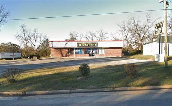 1377 FIRST AVE Rochelle GA 31079-2128 APN: R07 010001 001 | Crexi.com