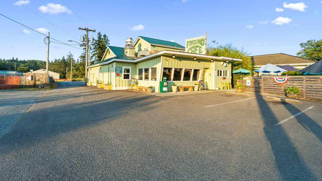1462 E Main St, Freeland, WA 98249 | Crexi.com