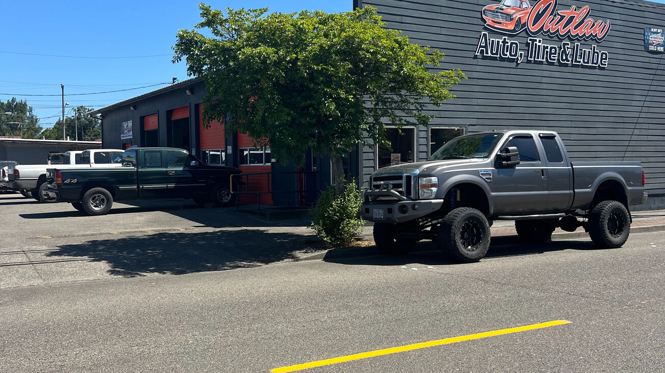 711 Spruce St, Myrtle Point, OR 97458 | Crexi.com