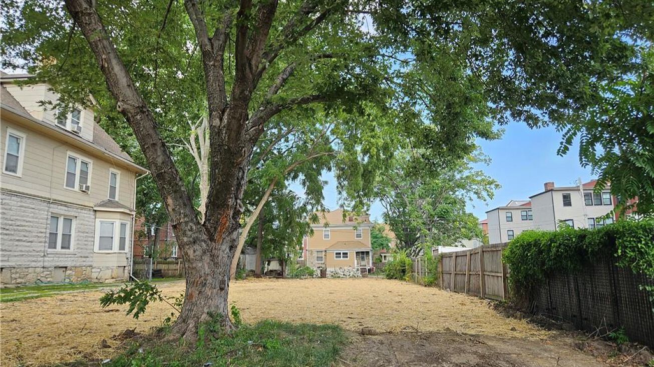 3427 Wyandotte Street, Kansas City, MO 64111 | Crexi.com