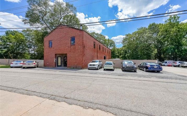 450 S Oak St, Jackson, GA 30233 | Crexi.com