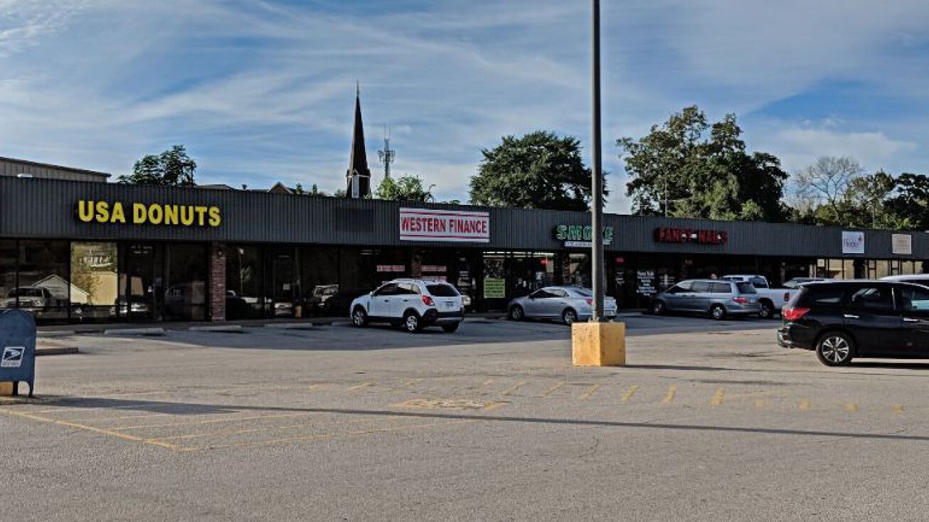 321 E Spring Street, Palestine, TX 75801 | Crexi.com