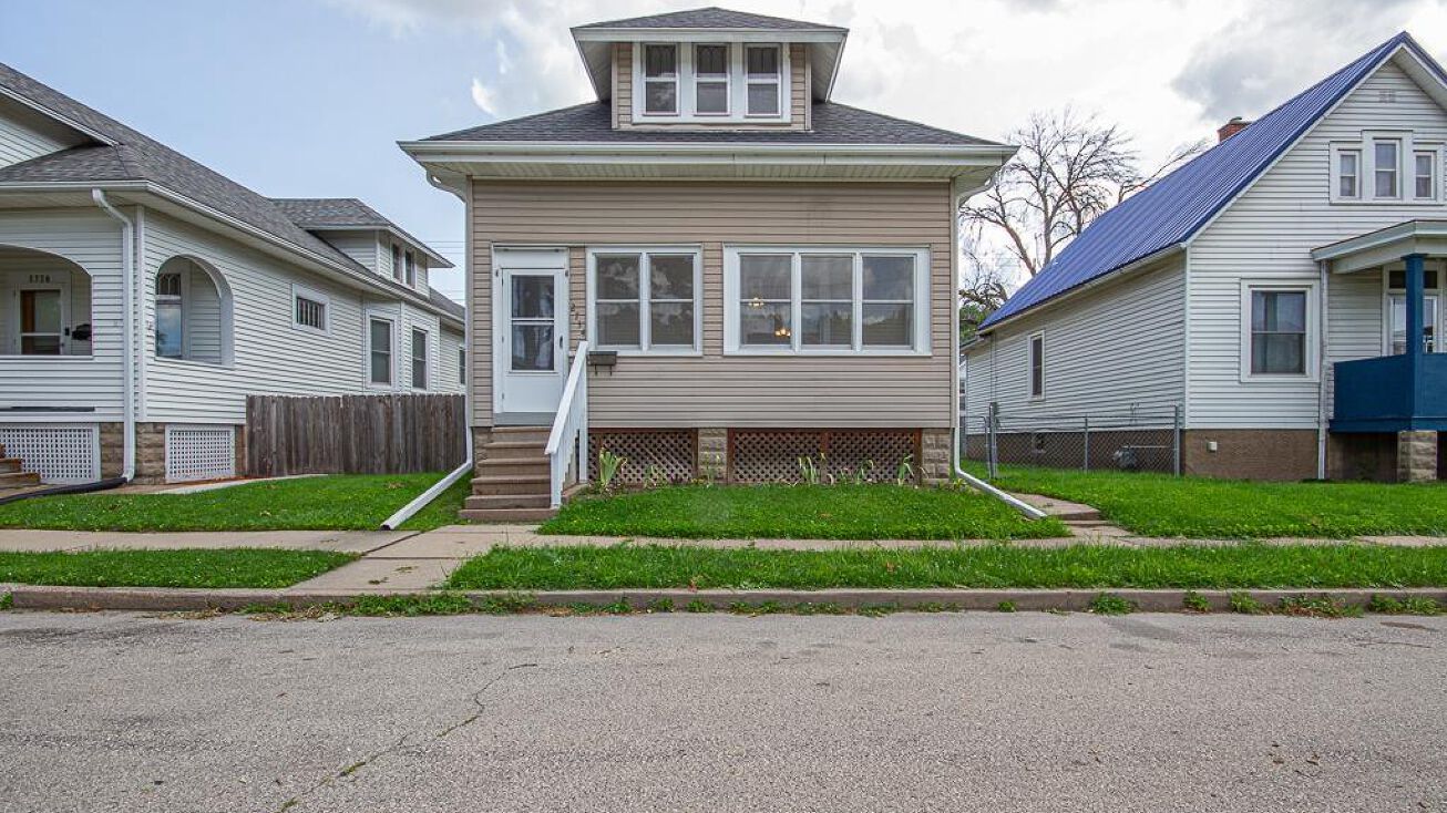 2734 Washington Street, Dubuque, IA 52001 | Crexi.com