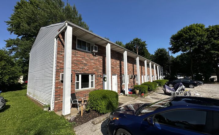 2521 STONEY RIDGE RD Avon OH 44011-1868 APN: 0400010116033034 | Crexi.com