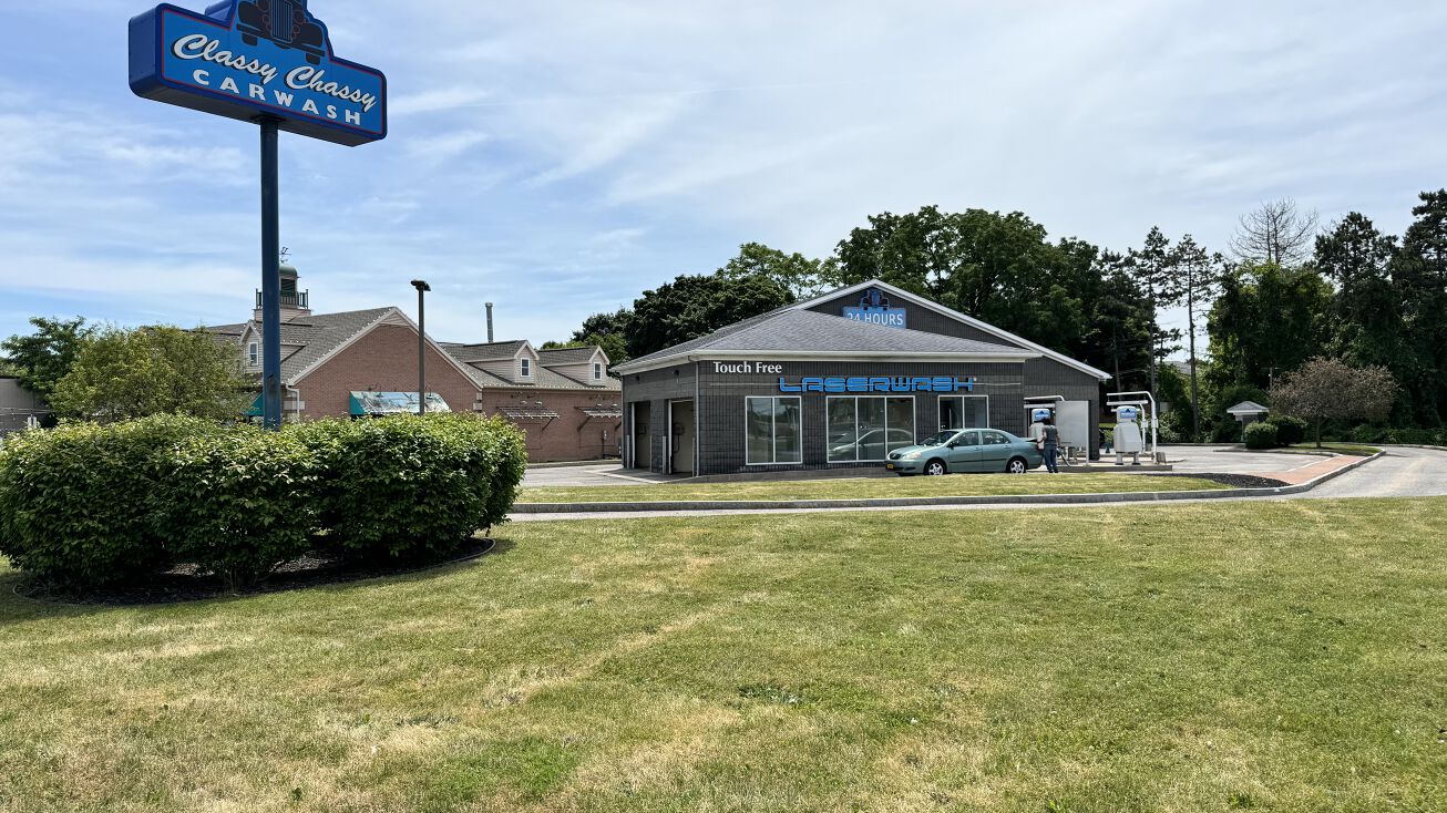 825 East Ridge Road, Rochester, NY 14621 | Crexi.com