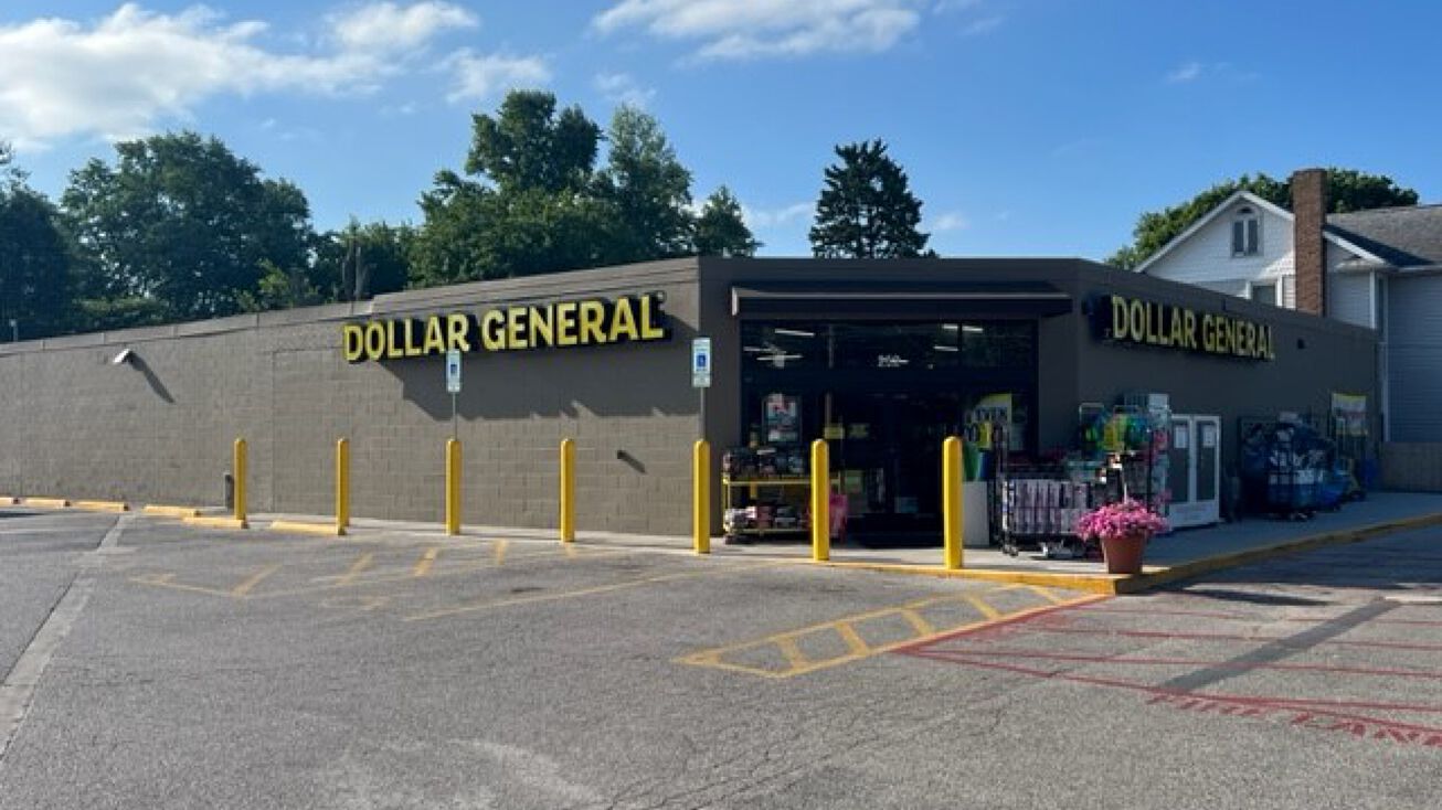 252 N Main St, White Hall, IL 62092 | Crexi.com