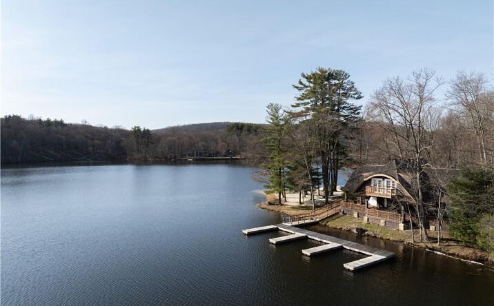 24 Beaver Pond Rd, Sloatsburg, NY 10974 | Crexi.com