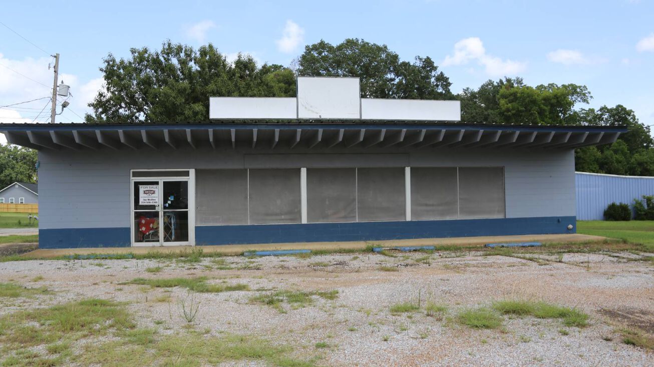 603 South Main Street, Linden, AL 36748 | Crexi.com