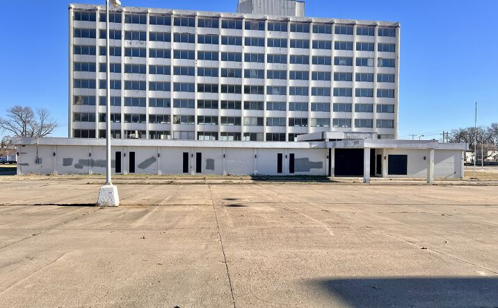 914 SE Madison St, Topeka, KS 66607 | Crexi.com
