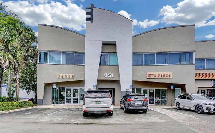 351 SW 136th Avenue, Davie, FL 33325 | Crexi.com