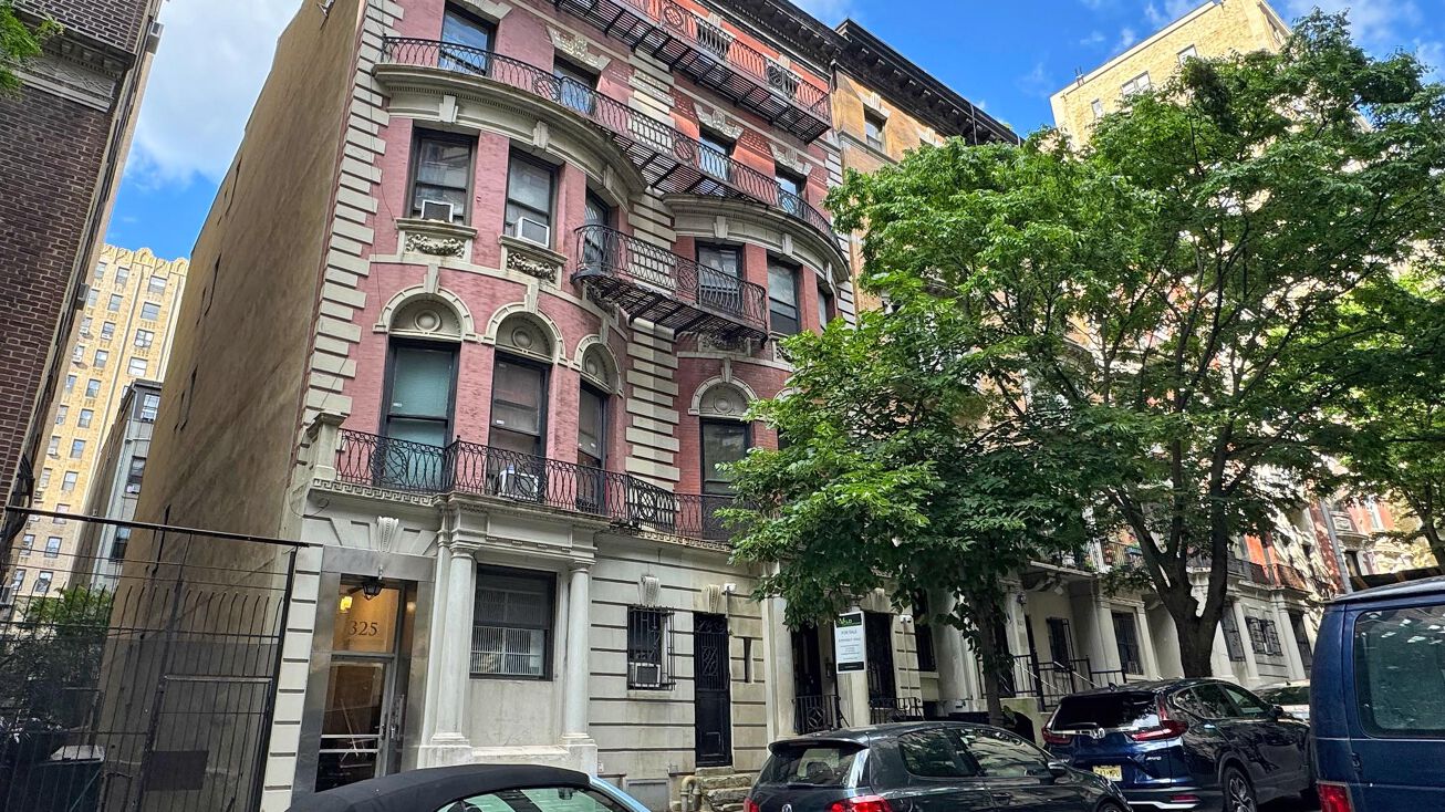 323 W 100th St, New York, NY 10025 | Crexi.com