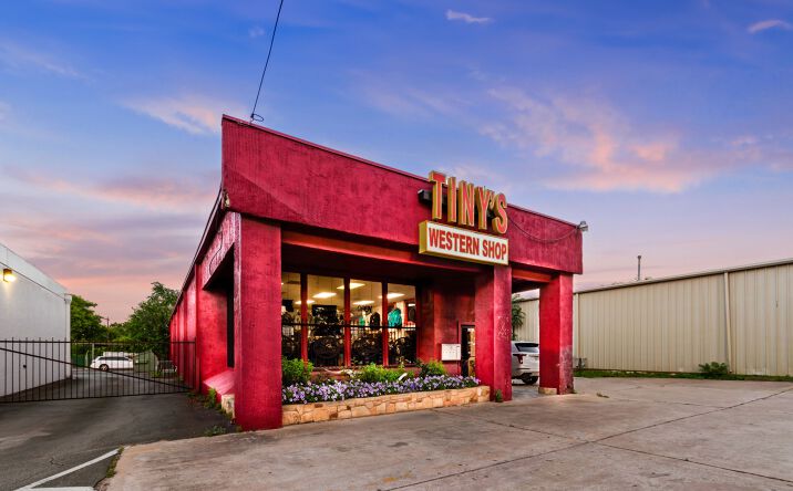 Retail Stores & Storefronts for Sale in Texas | Crexi.com