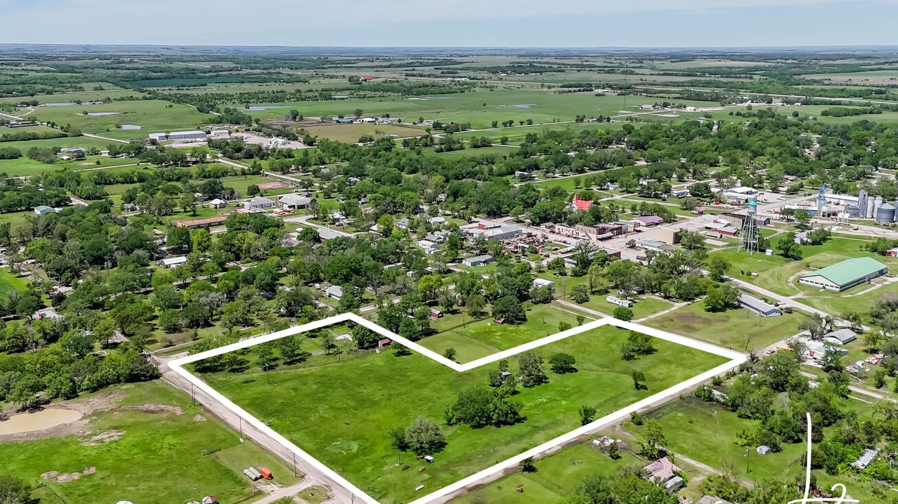 302 S Kansas, Severy, USA 67137 | Crexi.com