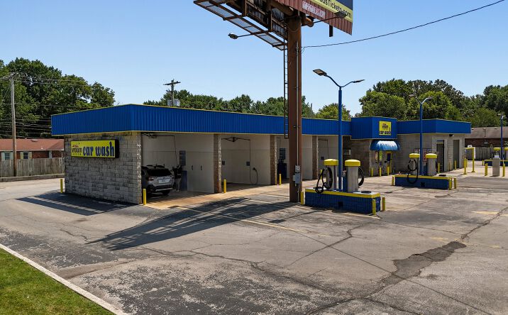 2812 E Chestnut Expressway, Springfield, MO 65802 | Crexi.com