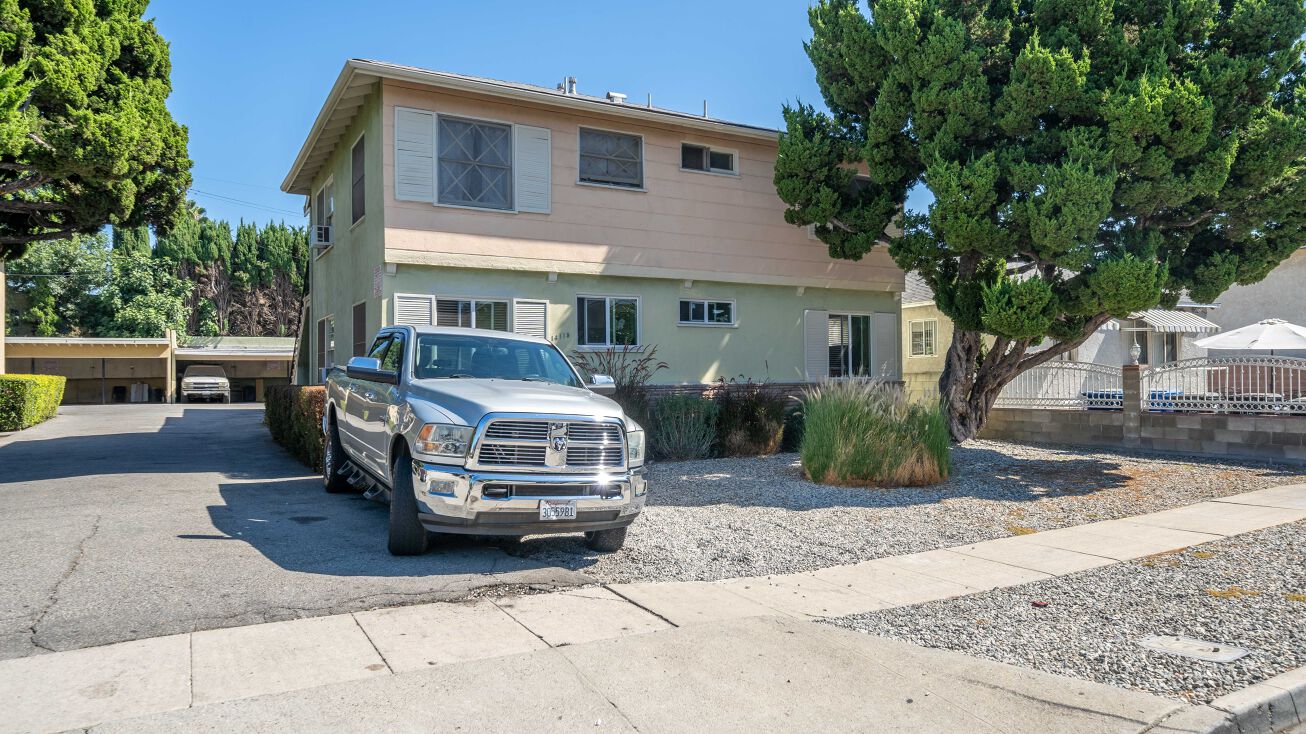 14115 Gilmore St, Los Angeles, CA 91401 | Crexi.com