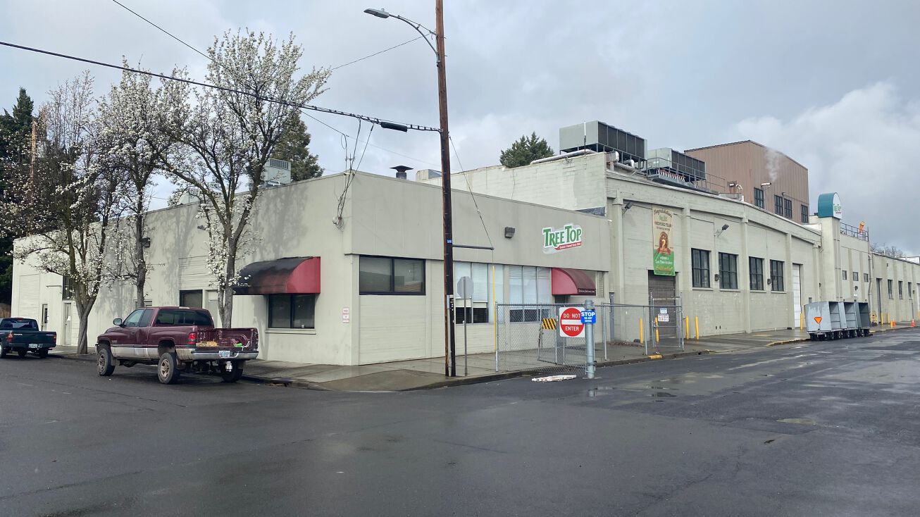 660 S Grape St, Medford, OR 97501 | Crexi.com