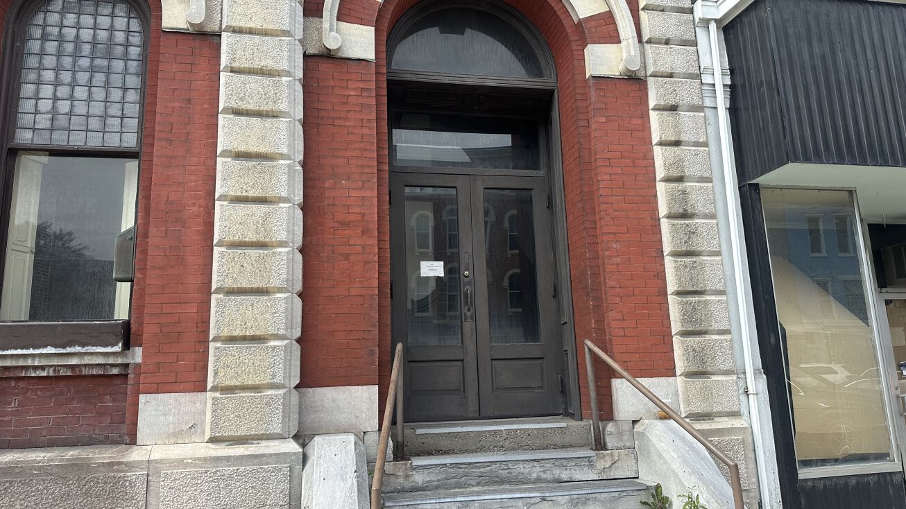 49 Main St, Amsterdam, NY 12010 | Crexi.com