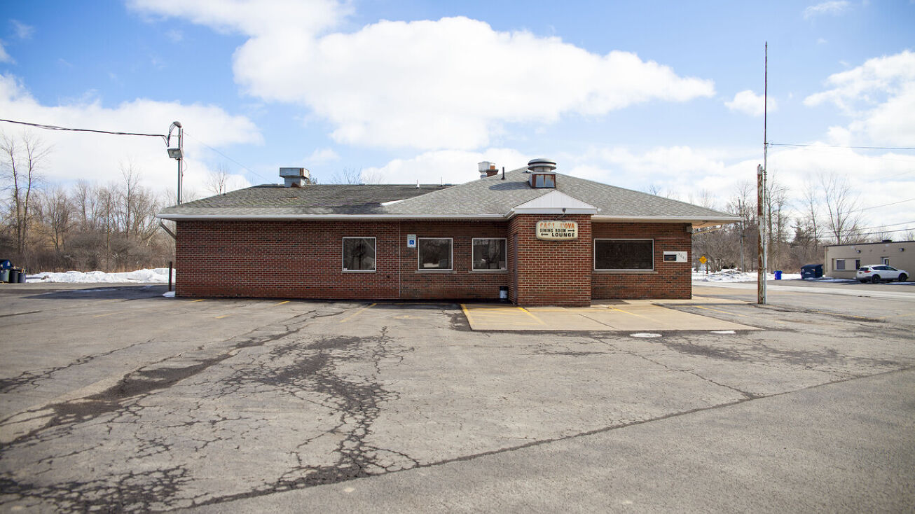 3041 Military Rd, Niagara Falls, NY 14304 | Crexi.com