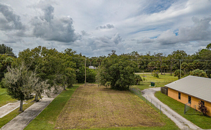 9555 MESA PARK, Fellsmere, FL 32948 | Crexi.com