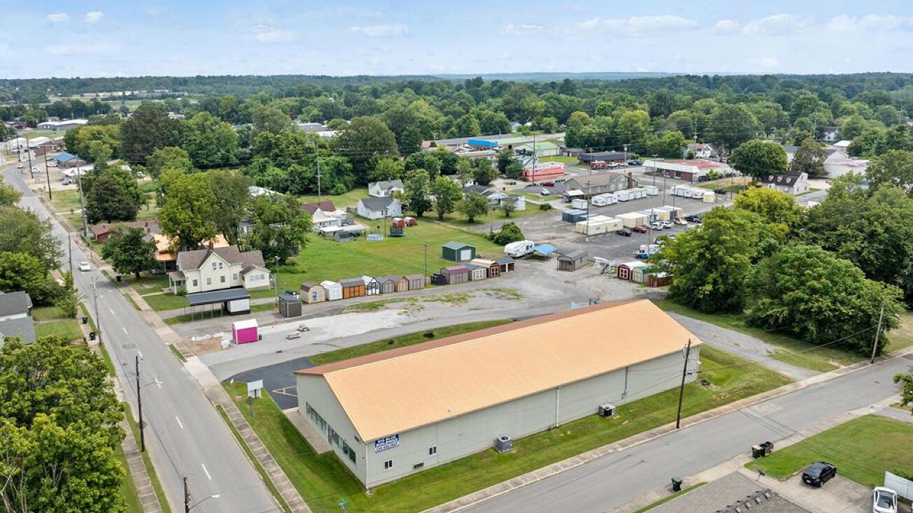 415 E Arch St, Madisonville, KY 42431 | Crexi.com