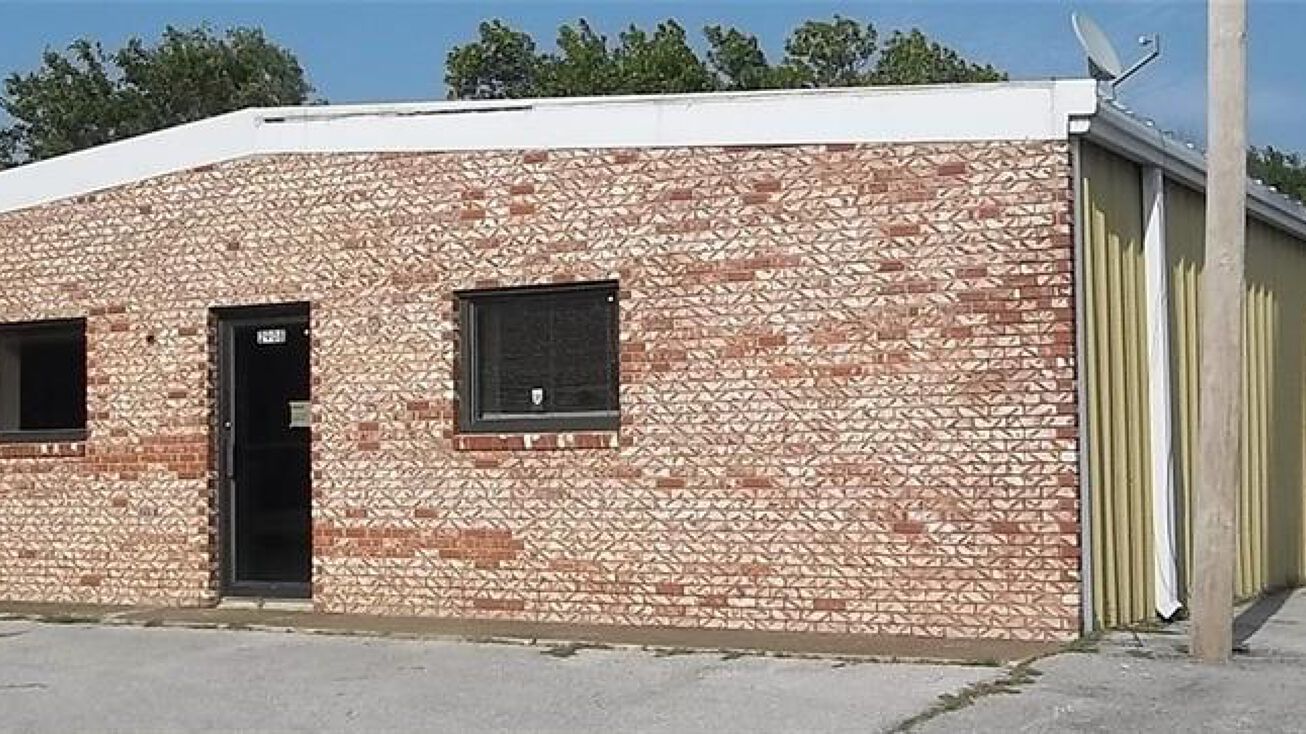 2908 S Santa Fe Avenue, Chanute, KS 66720 | Crexi.com